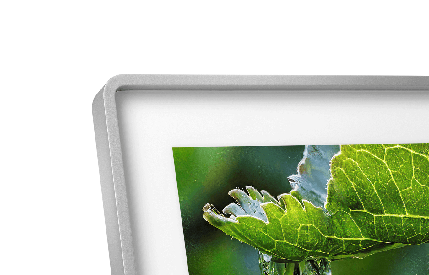 Skylight Frame 2 | Digital Picture Frame